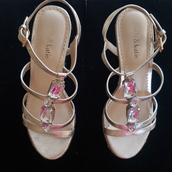 Kelly & Katie | Shoes | Gold Platform Wedge Espadrill Sandals | Poshmark